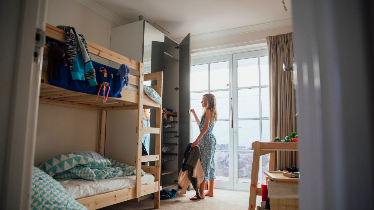 How To Become A Minimalist Through Decluttering – Design Services LTD